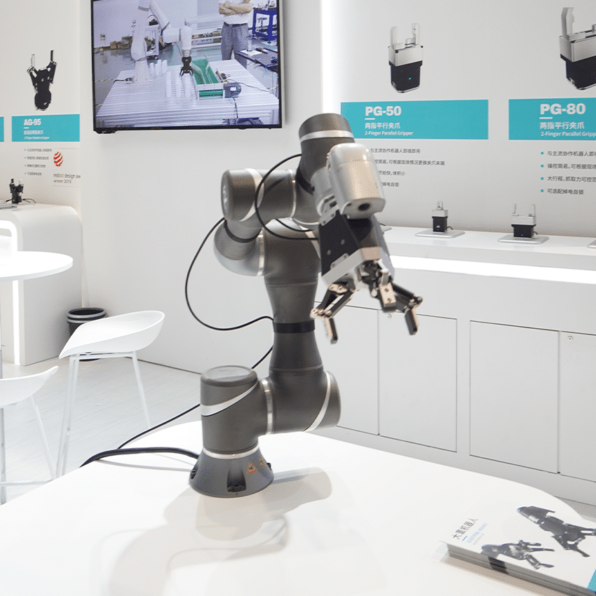 DH Robotics DH-3 3-Finger Gripper - Unchained Robotics